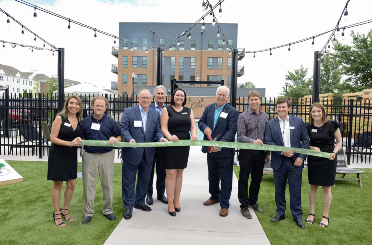 Otis opens: New apartment complex brings a luxurious feel to Lawrence ...